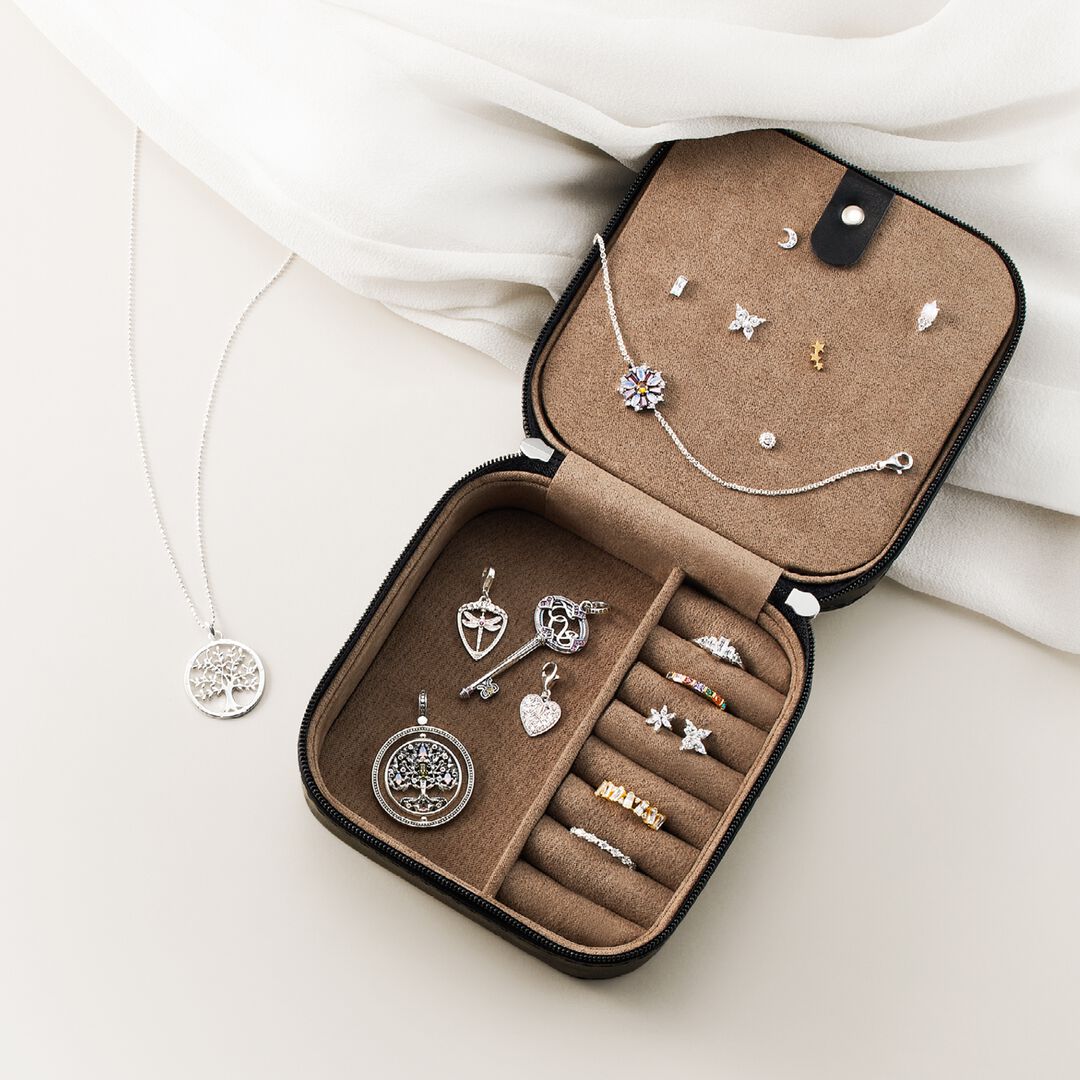 Silver Oval Stud Earrings with Zirconia Stones | THOMAS SABO